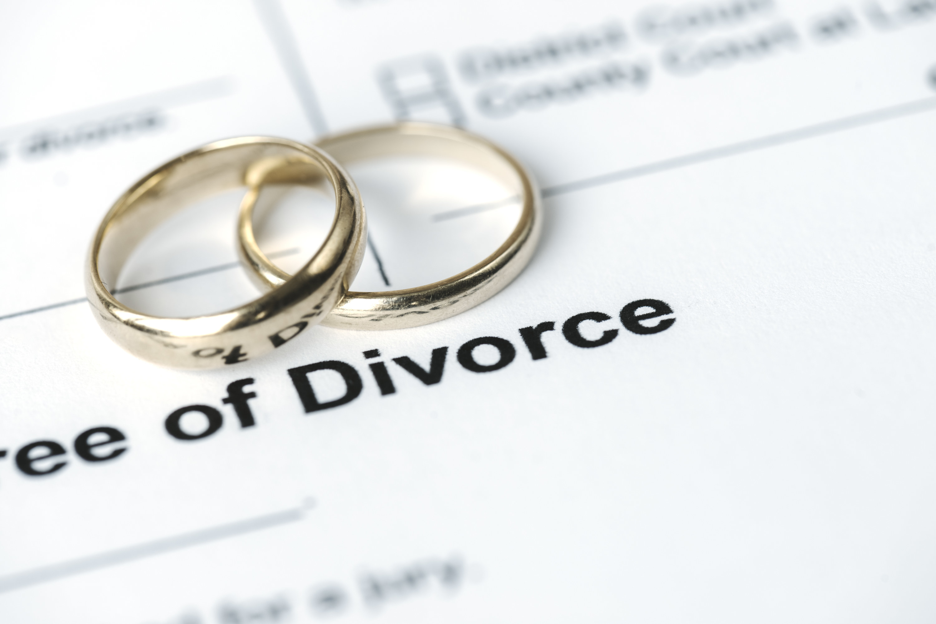 Here’s Why You Should Avoid Cheap Divorce Options
